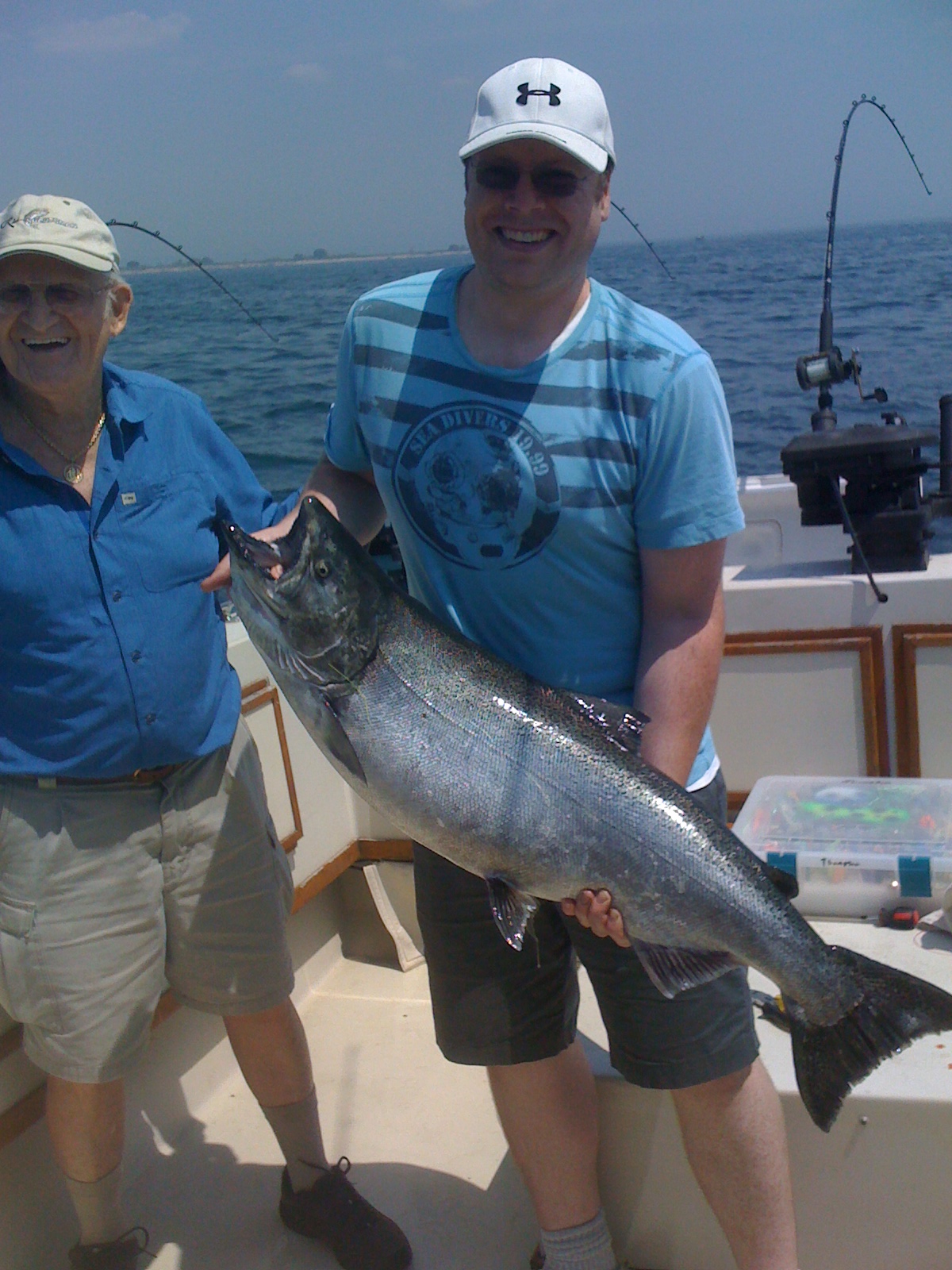 U Catch’em Charters2-people-with-fish - U Catch'em Charters